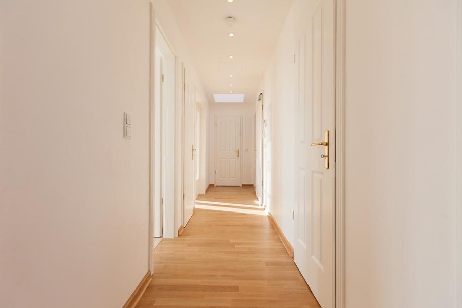 Schmale Korridore richtig gestalten - Lifehacks - Wohnen - Haushalt